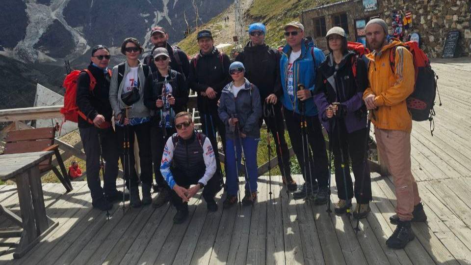 Фрагменты первого акклиматизационного выхода группы Клуба 7 Вершин "Пока грибы"