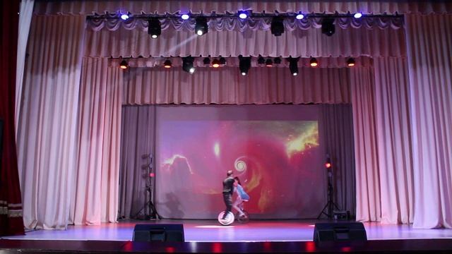 Дебют "Tango in Space" моноциклы.