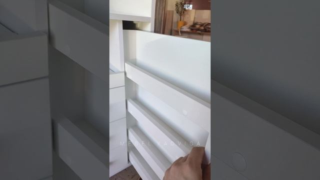 Мебель Ядвига. Маникюрный стол МС16