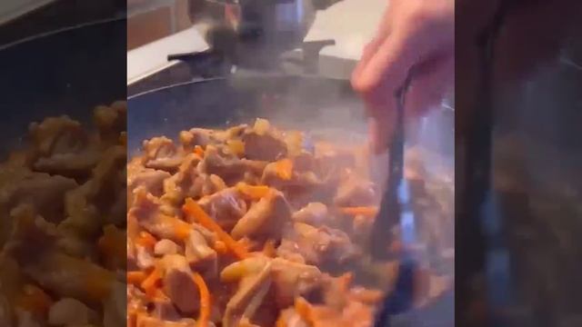 Жаренная молодая капуста с индейкой