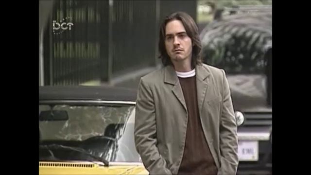 Он всё   оставил   там за   спиной