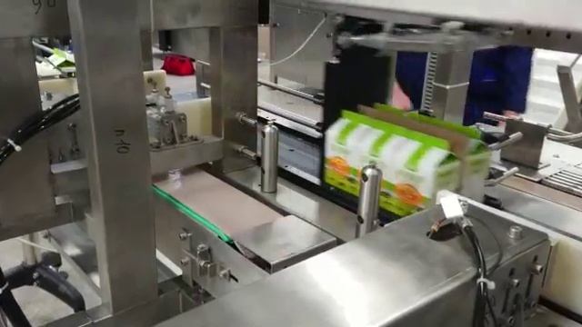 Фасовщик Пюр-Пак с группиратором.mp4