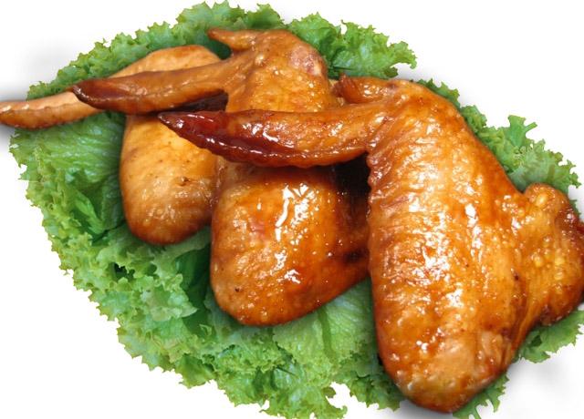 КУРИНЫЕ КРЫЛЫШКИ НА МАНГАЛЕ.