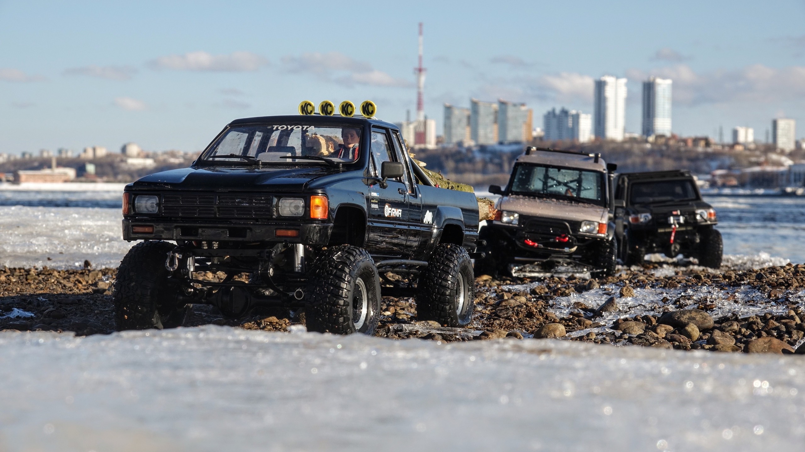 Внедорожники По Снегу В Перми. Радиоуправляемые Модели Rc4wd Toyota Xtra Cab, Boom Racing и Mst