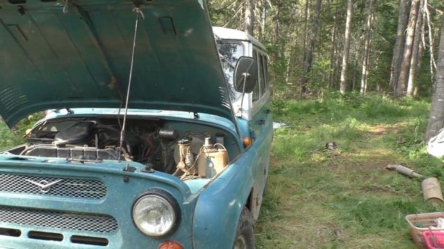 210 Серия Тайга Заводим машину УАЗ с Кривого Ключа Звук как Короед грызет Древесину в Стволе Дерева