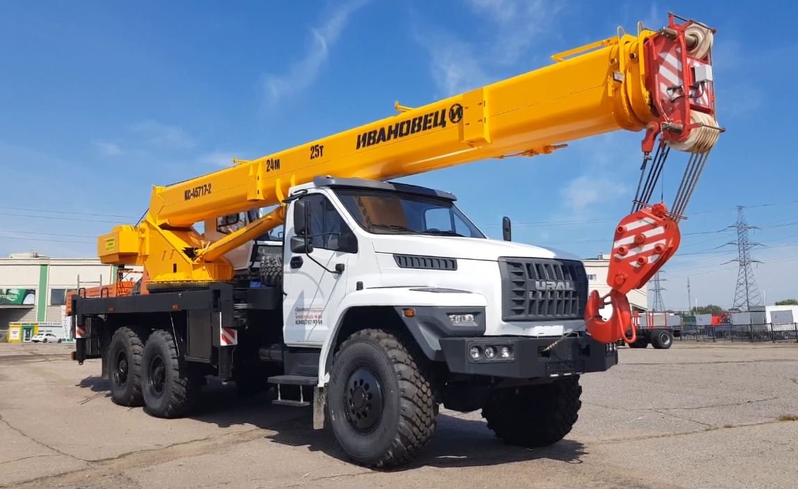 Небольшое обзорное видео об автокране ИВАНОВЕЦ КС-45717-2М-24.