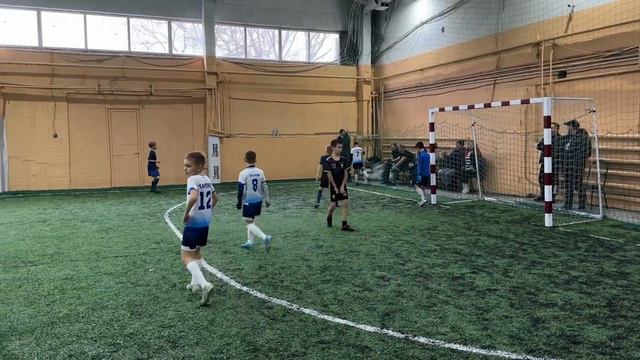 Альфа (белые) - Колизей (красные)