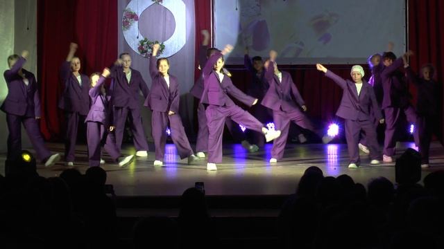 00013_05 Концерт 8 марта 2023 в Магдагачинском районном доме культуры