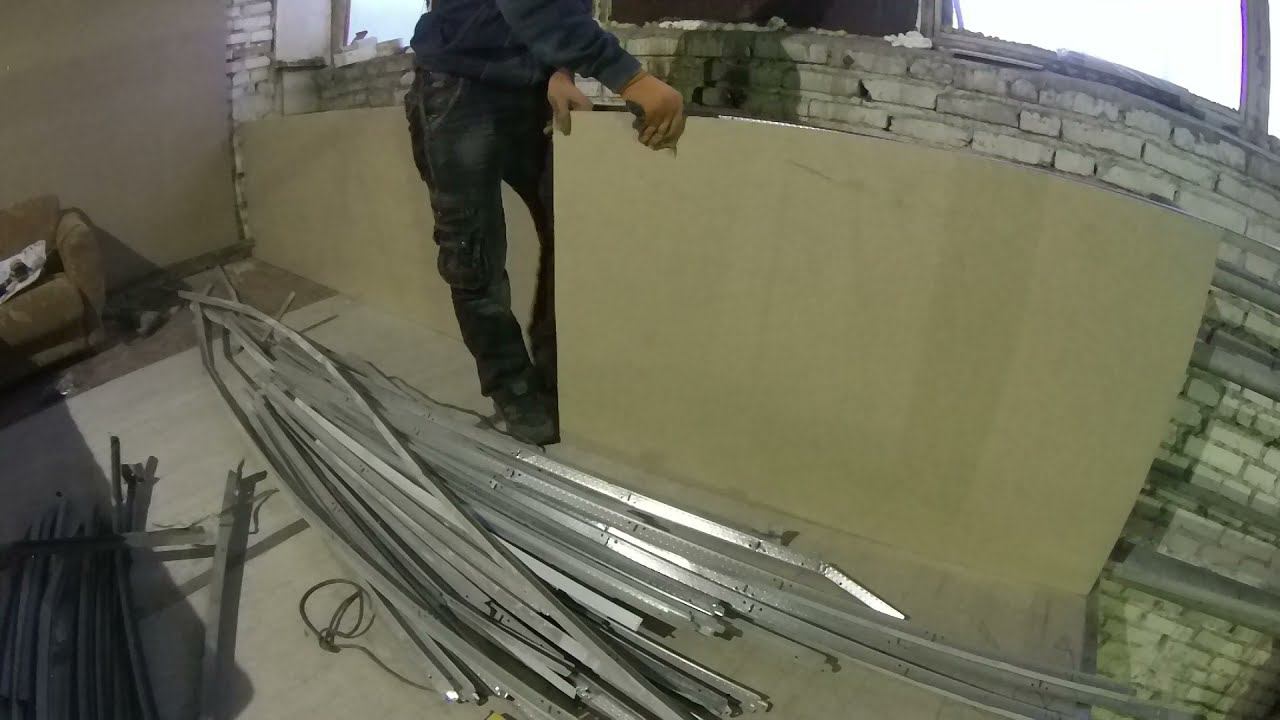 Берлога Project часть 8. Зашиваем бюджетным коробом трубы отопления.