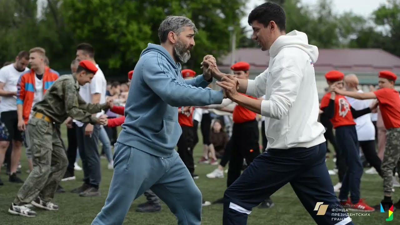 Народная зарядка с чемпионом. Вартерес Самургашев.