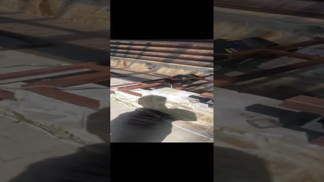 Монтаж входной группы со ступеньками в обе стороны и ограждением по периметру. День 3.