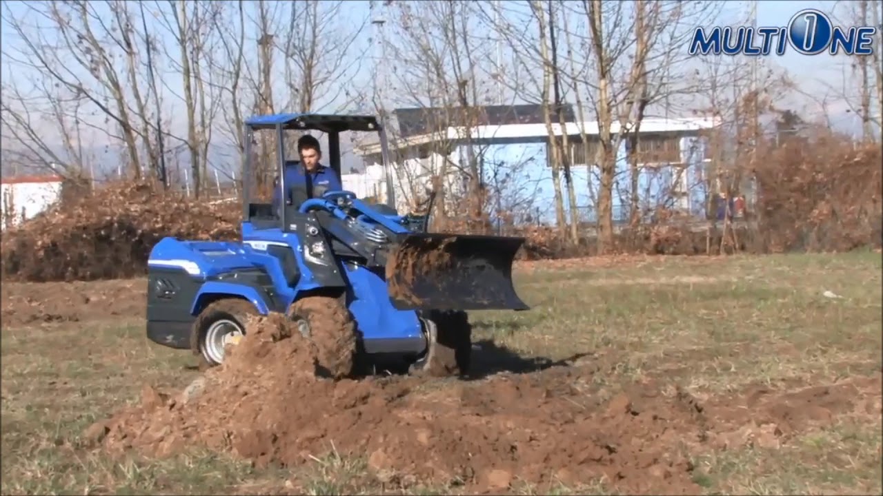 Бульдозерный отвал на минипогрузчике MultiOne
