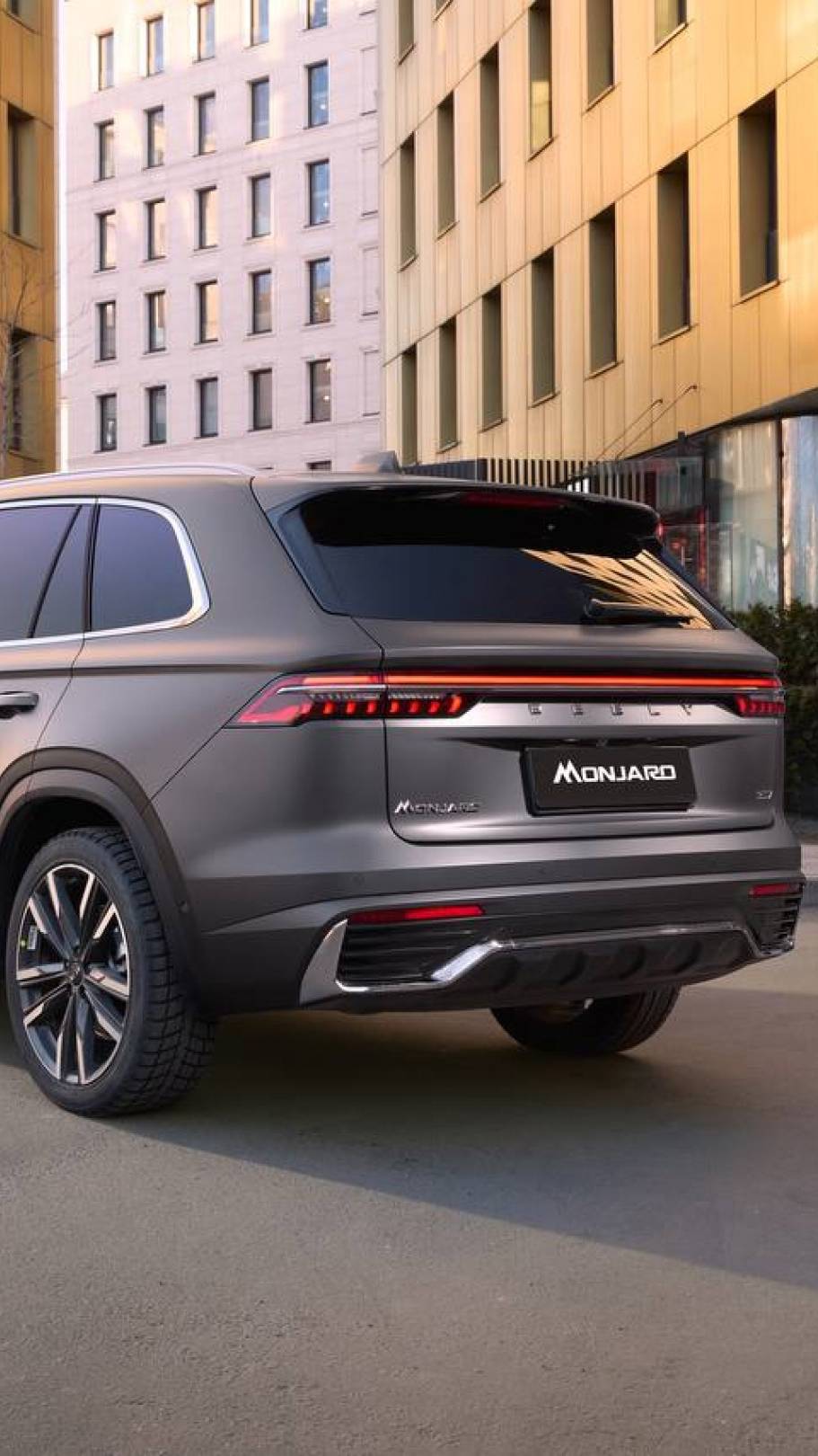 Geely Monjaro - чемпион по продажам знаменитой марки в России !