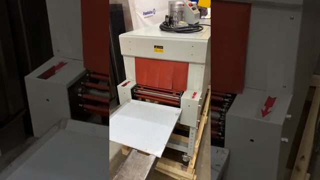 ЛИНИЯ ТЕРМОУСАДКА ЗАПАКОВАЛ ПЛОТНО В ПЛЕНКУ BSL-560A Foodatlas