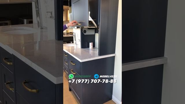 Ящики у кухни могут быть ни только сверху или снизу, но и на столе!