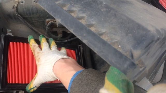Субару аутбек / замена воздушного фильтра одной рукой / subaru