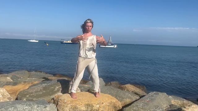 Упражнение Дерево (чжан чжуан)