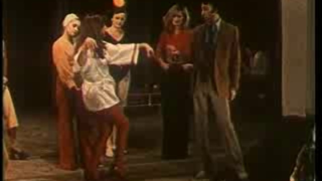 Фрагмент фильма "Женщина, которая поет"