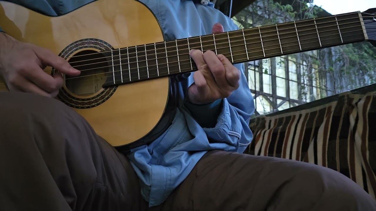 Мелодия в ритме лодки - Евгений Клячкин - как играть на семиструнной гитаре: кавер, аккорды, разбор.