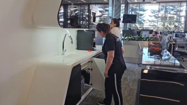 Офис Baitek Machinery: сортировка мусора