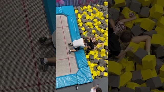 ПРЫЖКИ НА БАТУТЕ | Trampoline Jumping  | Смешные видео | Funny Videos #10 #poseitv #shorts #шортс