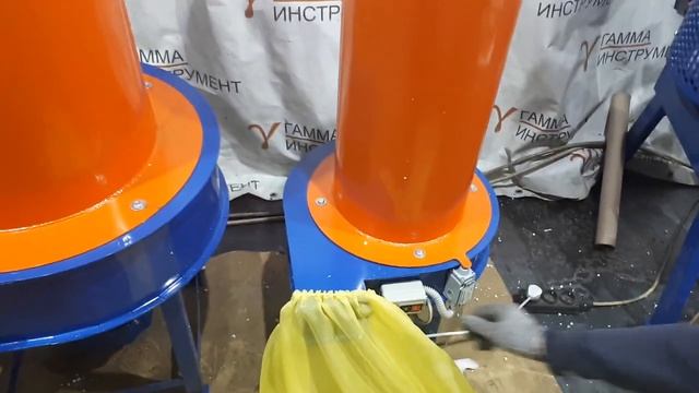 Дробилка измельчитель Поролона Ми-250 на 220 вольт 2,2 кВт.mp4