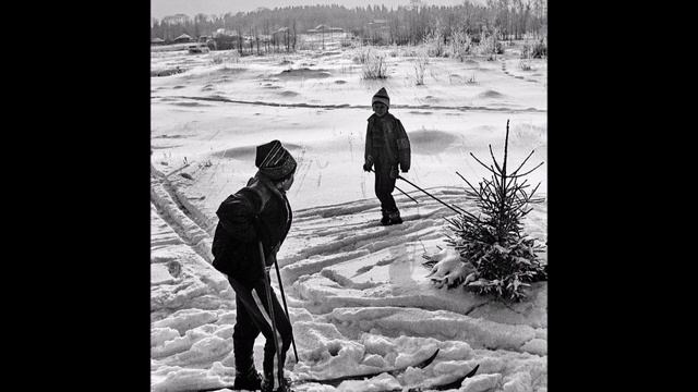 "ОБОРВЁТСЯ СТРУНА"... (Фото Валерия Токаева (Котельнич) - Поёт Альберт Салтыков)