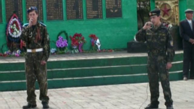 2009.05.09 На митинге в пос Александровка 7 Песня Война