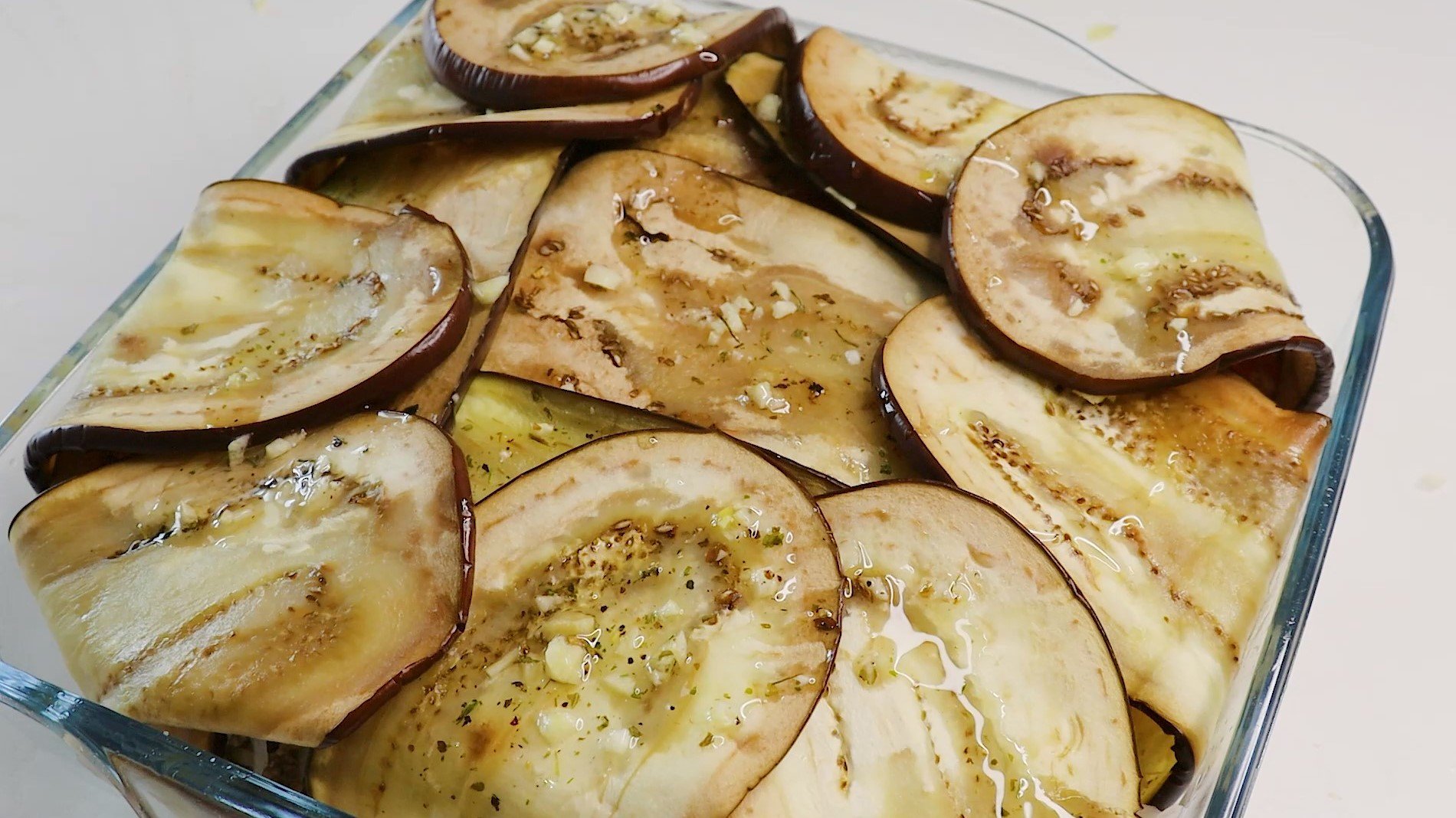 Необыкновенная вкуснота! Рецепт из баклажанов, который вы НЕ ОДИН РАЗ ещё приготовите!