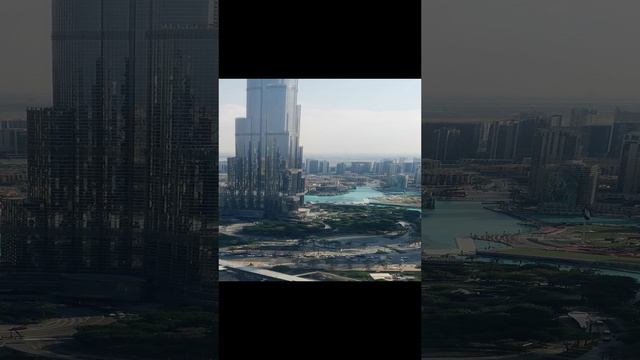 Вид на Бурдж Халифу со смотровой Sky views. Дубай.