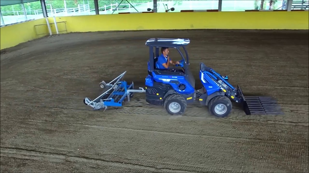 Борона для конных арен на минипогрузчике MultiOne