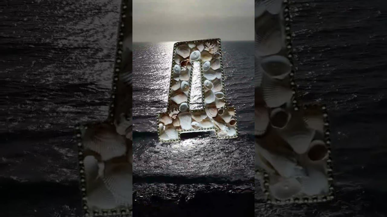 Буквы из ракушек