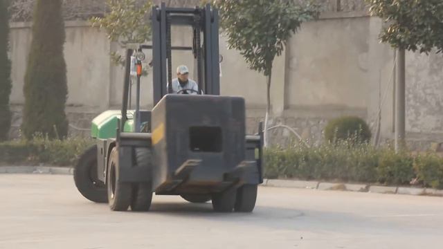 Вилочный погрузчик TEU г/п 10 тонн