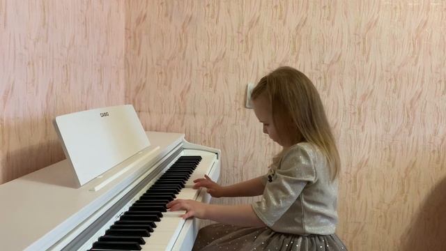 Пермякова  Александра, 6 лет Д. Кабалевский 'Клоуны'.mp4