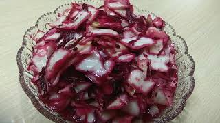 Салат из капусты со свеклой. Красивая хрустящая закуска