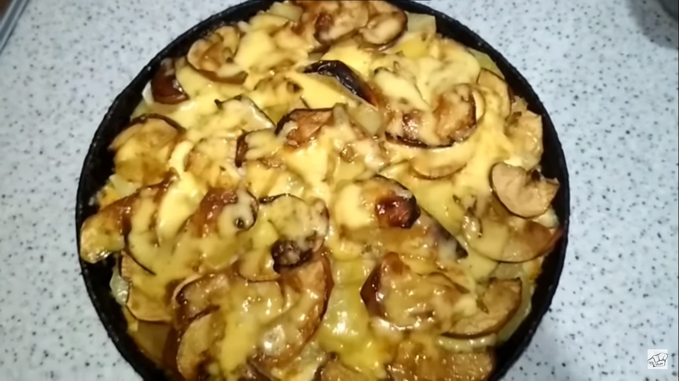 Ароматная запеканка с фаршем и яблоками, которая станет частым гостем в вашем меню!