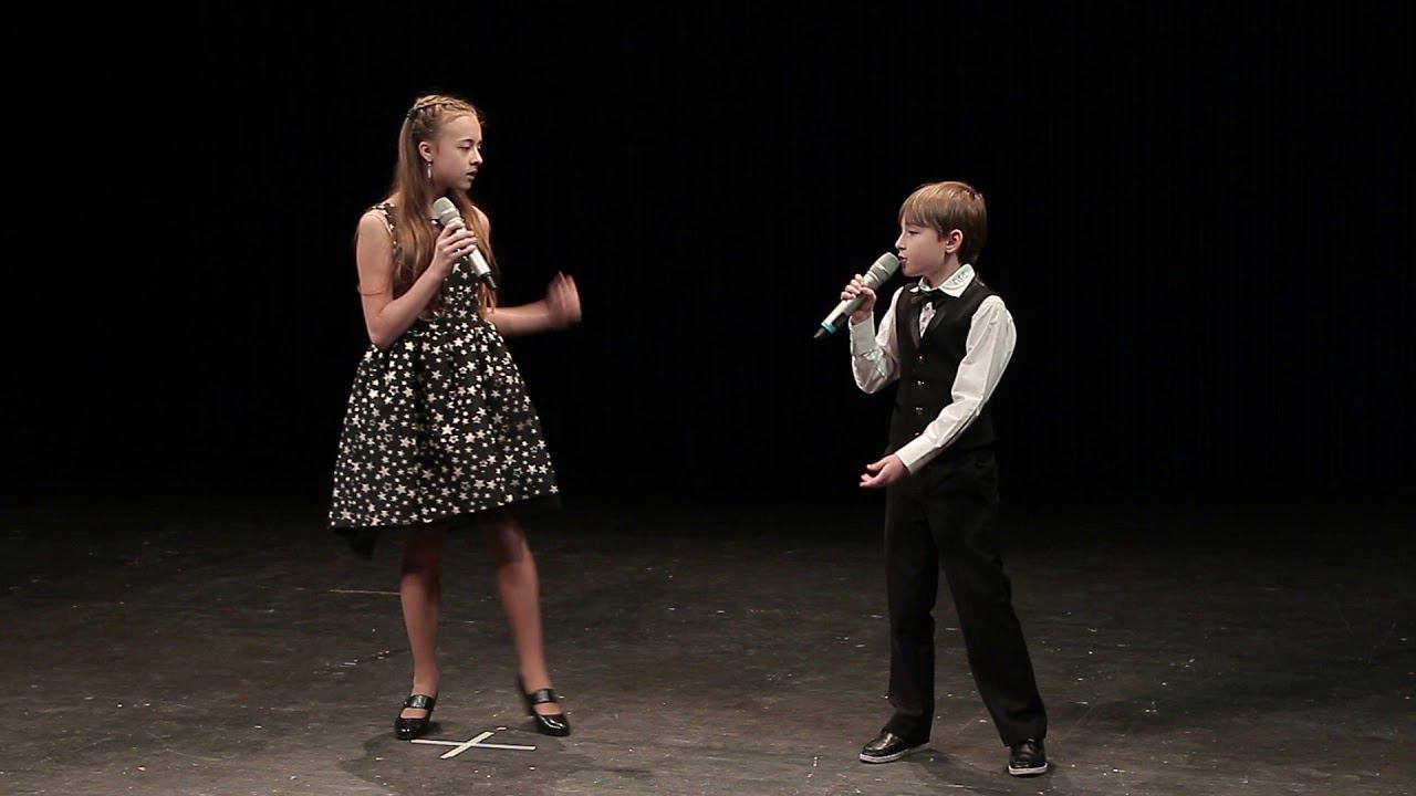 Диалог у новогодней елки. Песня из кинофильма "Москва слезам не верит"