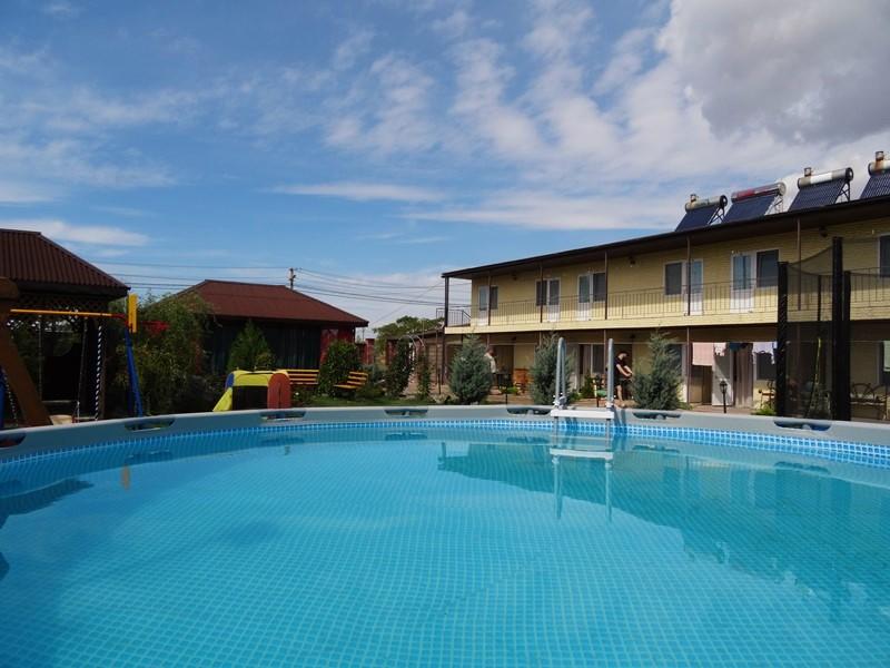 Отдых с детьми в Заозерном. Гостиницы и отели Заозерного с бассейном. «Ассоль» ГОСТЕВОЙ ДОМ