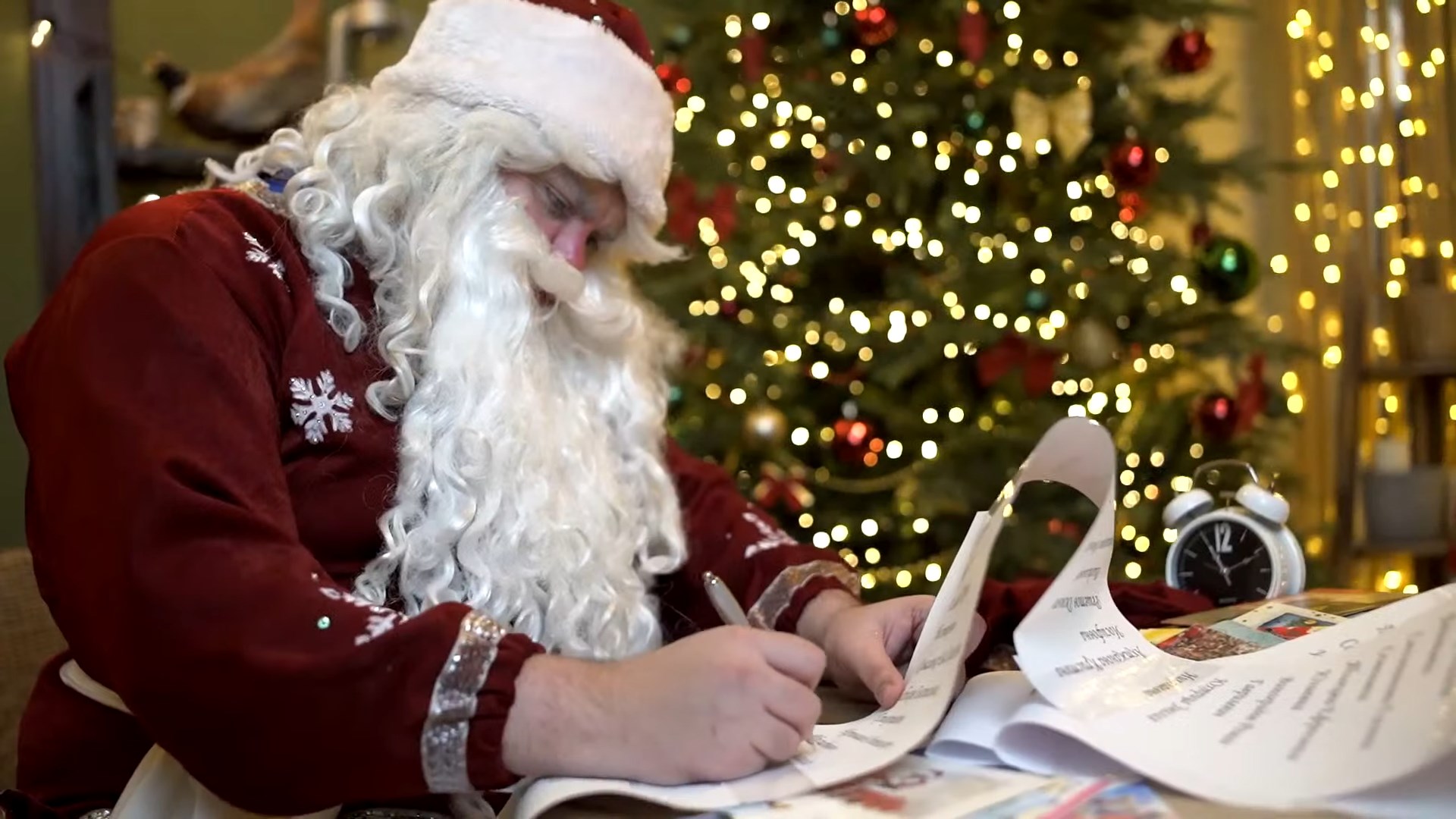 В предпраздничной суете не забывай о правилах дорожного движения. Притормози, ты все успеешь!