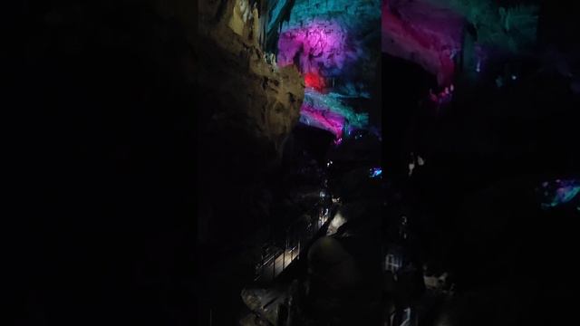 Пещера Прометея