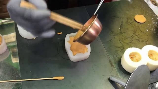 ТОП3, уличная еда, цветок сахарной розы, блинчик со взбитыми сливками, яичный хлеб