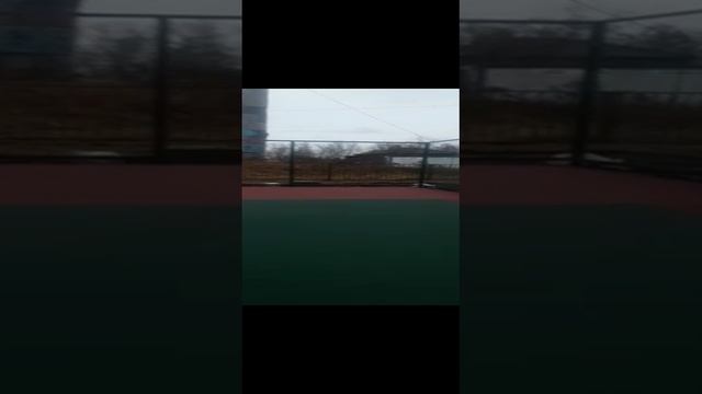 Казачинское. Плоскостное спортивное сооружение.
6. Закончили установку ограждения и рез. покрытия.