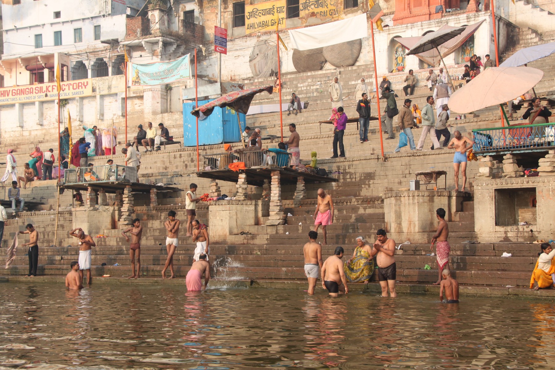 201202 Индия Варанаси Утреннее омовение в Ганге