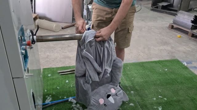 Набиваем игрушку кота 150 см и подушки подголовника. Набивочный комплекс НК-1