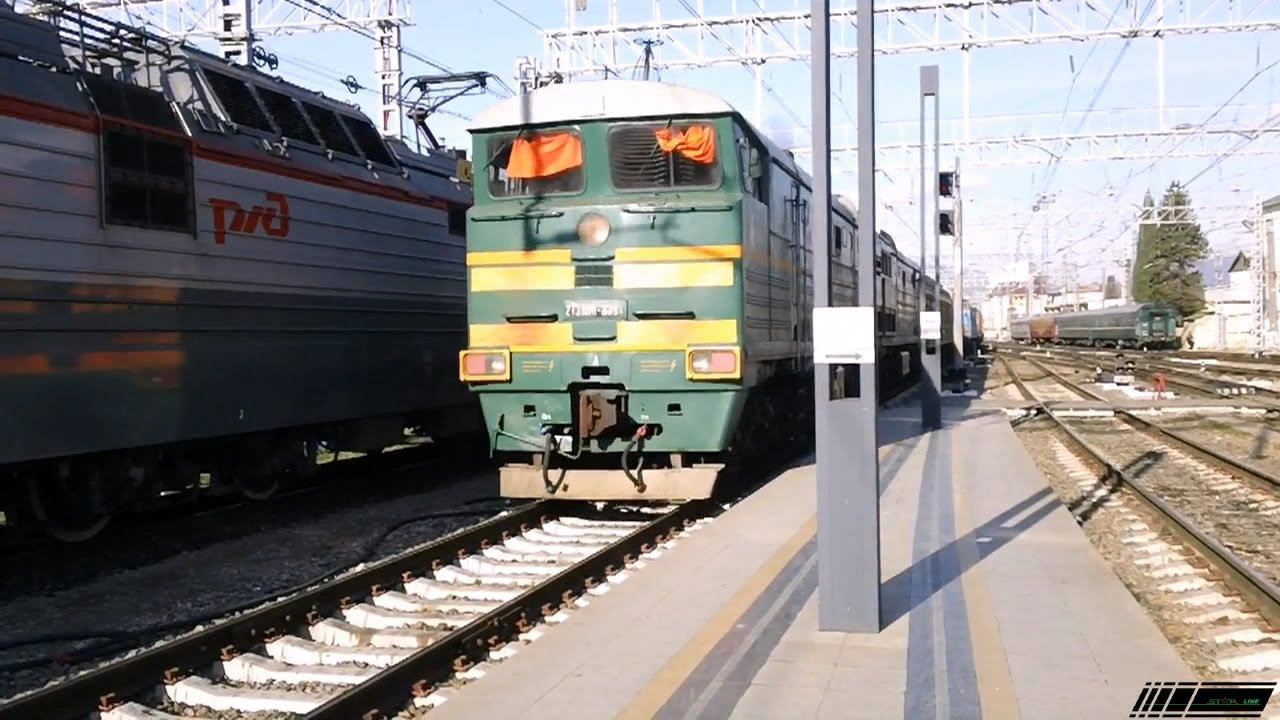 2ТЭ10М-3394 с хозяйственным поездом