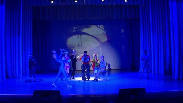 Осень. Цирк провинциальный ШКБ