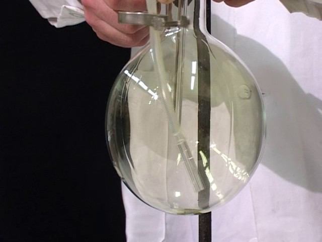 042  Хлорирование бензола