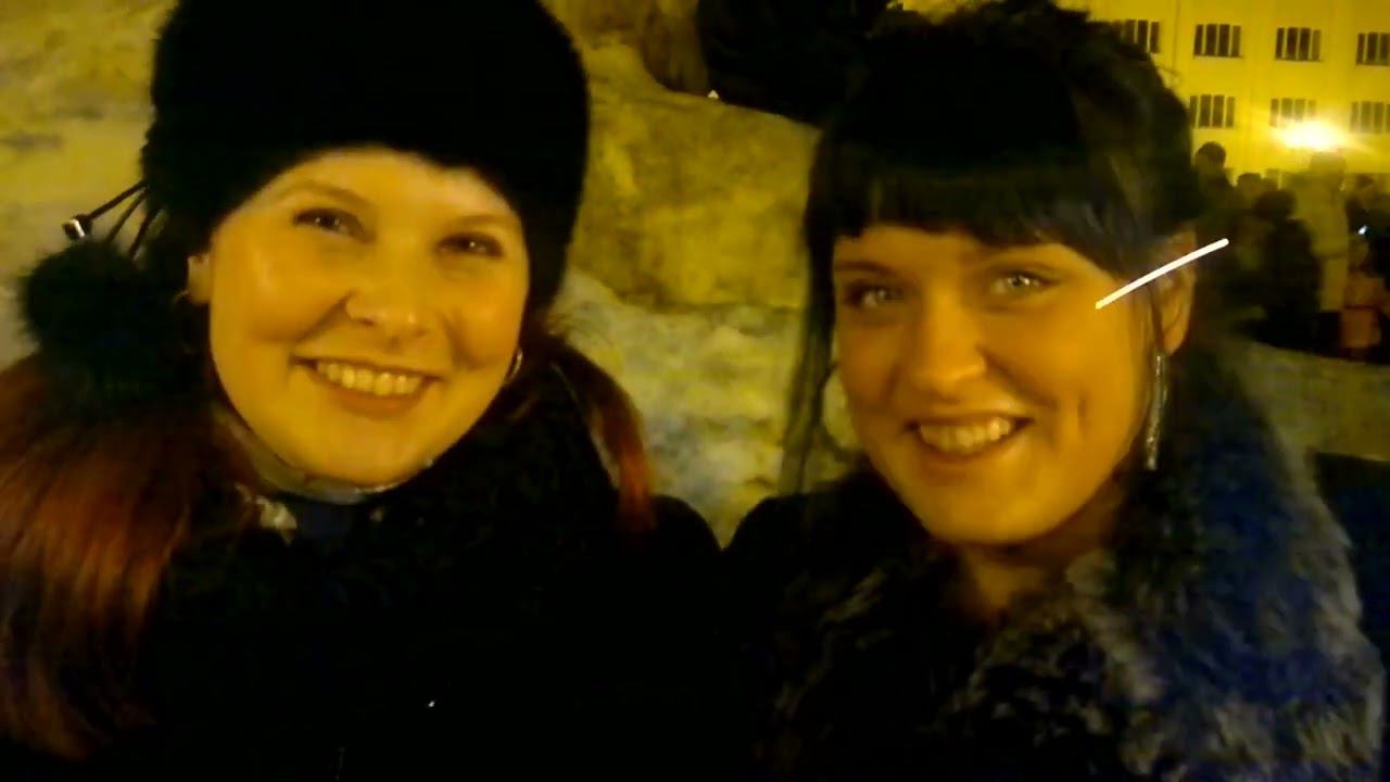 новый год. далекий 2012. главная площадь  город Мирный