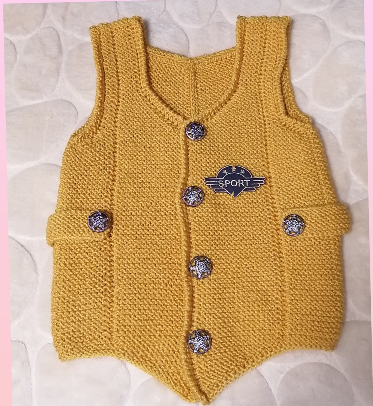 Жилетка безрукавка спицами часть 1.
Необычная техника вязания.