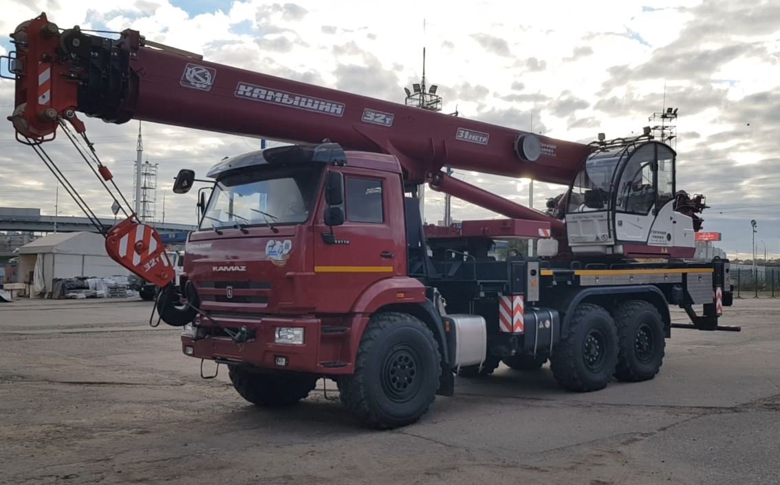 Краткий видеообзор автокрана КАМЫШИН КС-55729-5К-31.